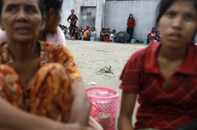 Hunger strike ends, owner agrees to workers' demands- DVB